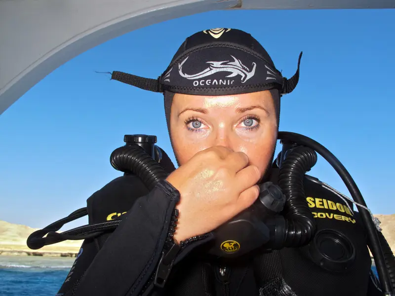 Equalizing of pressure in the ears and diving | Egypt Dive